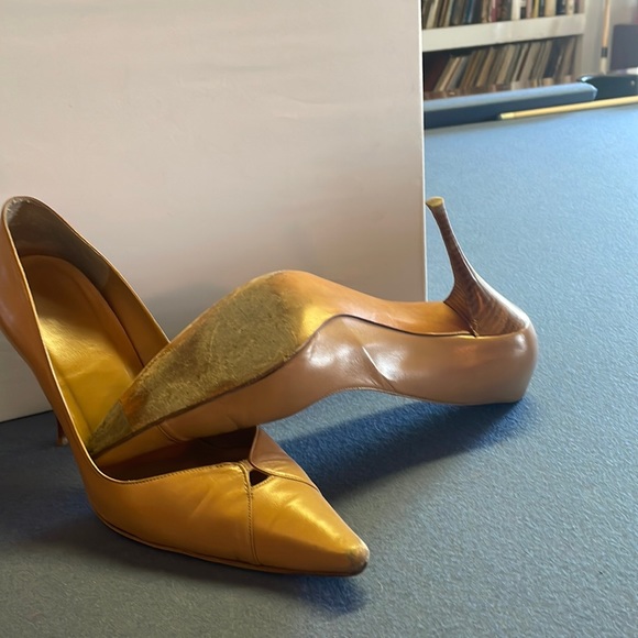 Stuart Weitzman | Shoes | Stuart Weitman Nude Heel | Poshmark